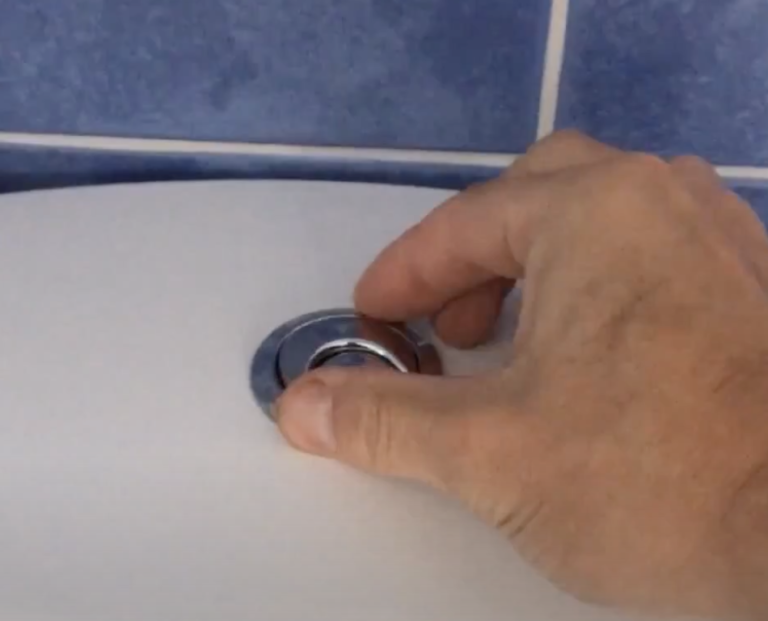 How to Remove Cistern Lid on a Modern Toilet with Dual Flush Australia
